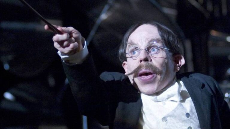 Warwick Davis retorna como professor Flitwick na nova série de Harry ...